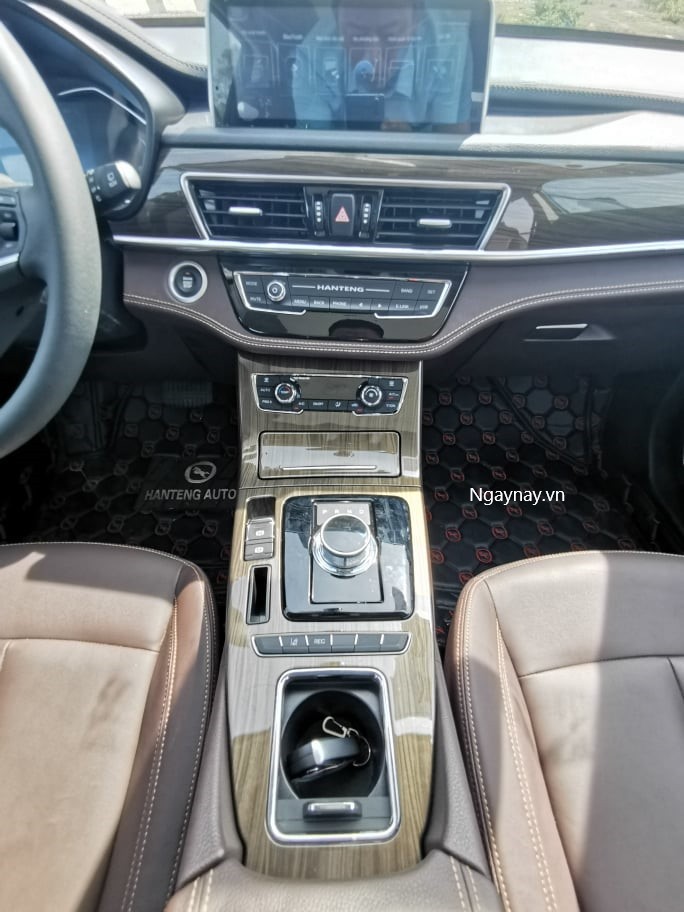 Xe điện Hanteng X5 EV xuất hiện tại Việt Nam